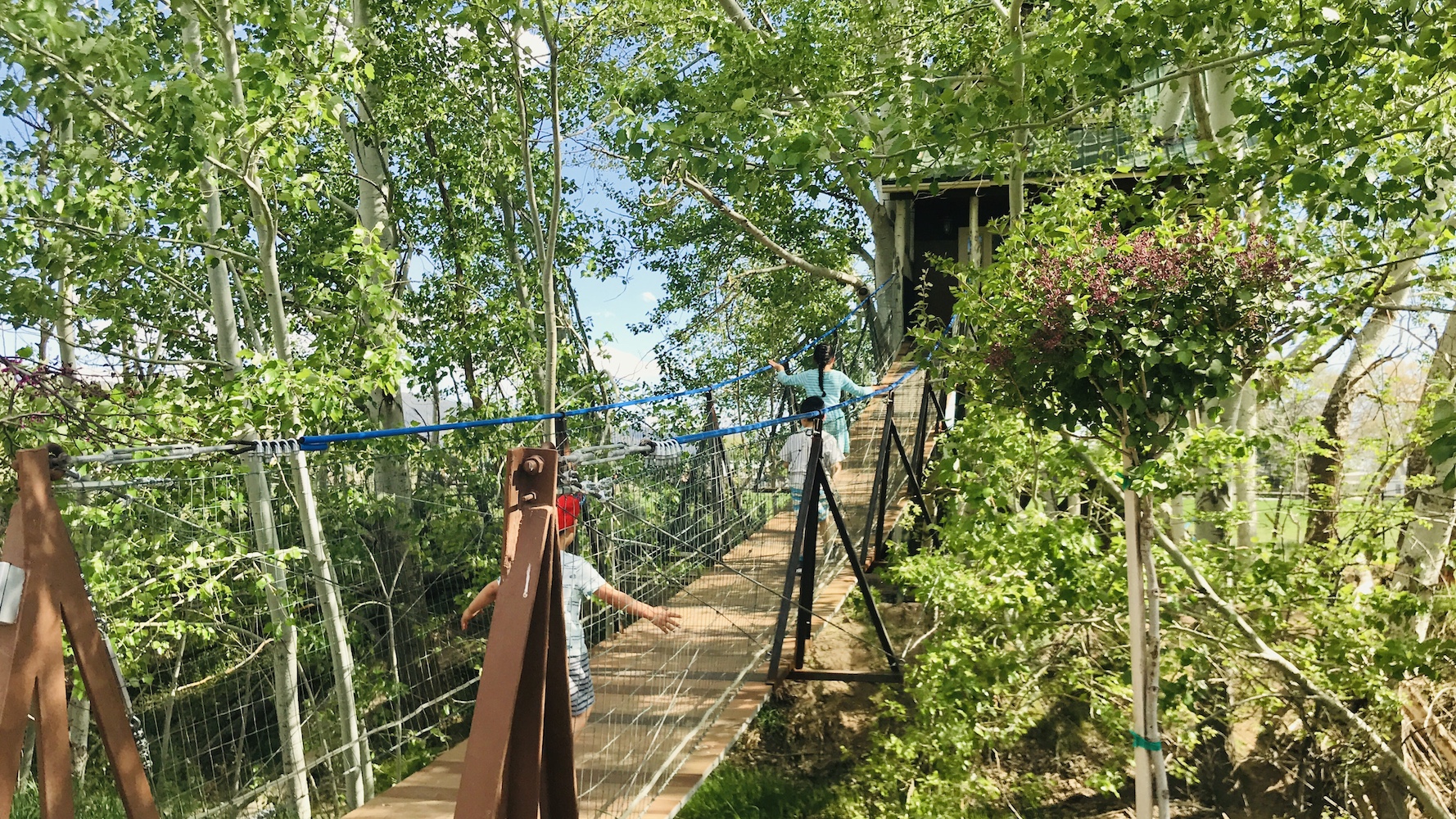 One Night in a Utah Treehouse: Magical Family Vacation – Land of Lloyds