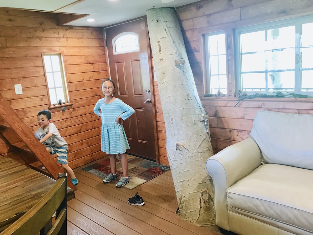 One Night in a Utah Treehouse: Magical Family Vacation – Land of Lloyds